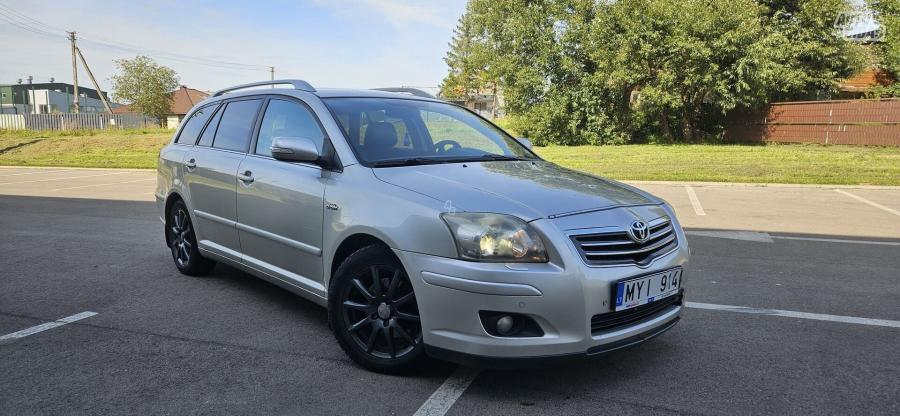 Pelēks Toyota Avensis 2009 Telšiai, ar dzinēja tilpumu 2.20 L un nobraukumu 285 tūkst. km par 1890 €, foto 4 vietnē AUTOMOTO.COM.LV