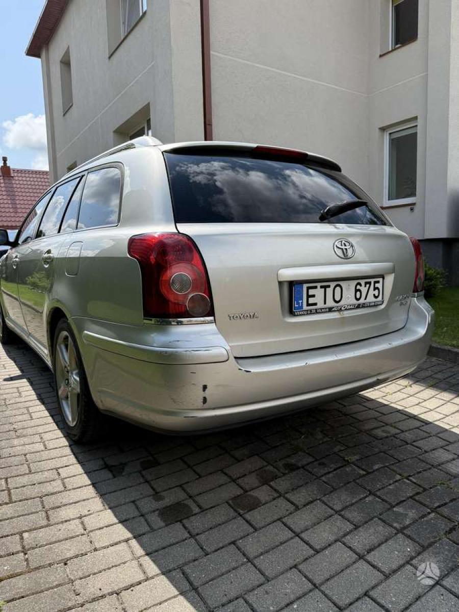 Серый Тойота Авенсис 2009 в Рокишкис, объемом двигателя 2.23 л и пробегом 281 тыс. км за 1300 €, фото 5 на AUTOMOTO.COM.LV
