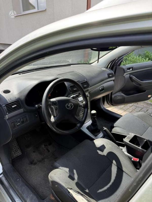 Pelēks Toyota Avensis 2009 Rokiškis, ar dzinēja tilpumu 2.23 L un nobraukumu 281 tūkst. km par 1300 €, foto 6 vietnē AUTOMOTO.COM.LV