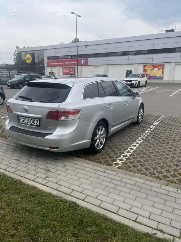 Серый Тойота Авенсис 2009 в Каунас, объемом двигателя 2.23 л и пробегом 283 тыс. км за 3100 €, фото 5 на AUTOMOTO.COM.LV