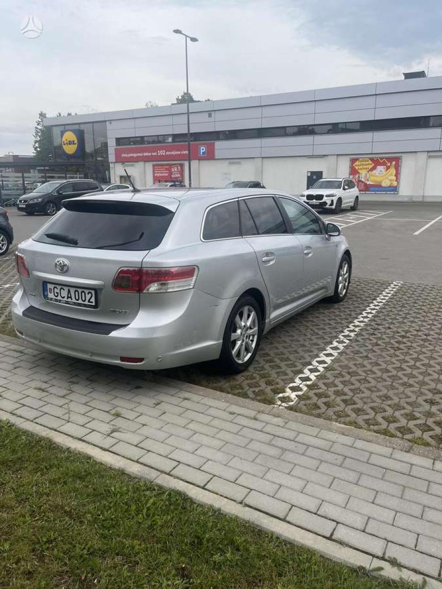 Серый Тойота Авенсис 2009 в Каунас, объемом двигателя 2.23 л и пробегом 283 тыс. км за 3100 €, фото 5 на AUTOMOTO.COM.LV