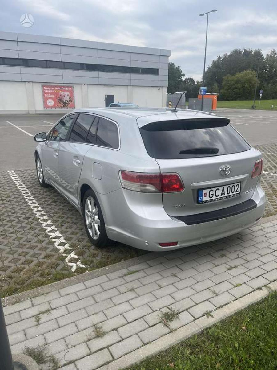Серый Тойота Авенсис 2009 в Каунас, объемом двигателя 2.23 л и пробегом 283 тыс. км за 3100 €, фото 6 на AUTOMOTO.COM.LV