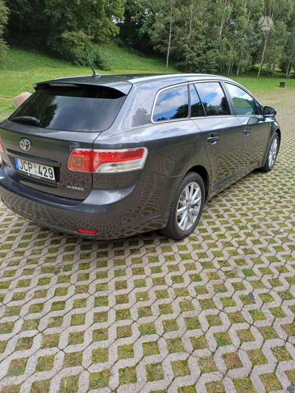 Тойота Авенсис 2009 в Вильнюс на AUTOMOTO.COM.LV Серый Тойота Авенсис 2009 в Вильнюс, объемом двигателя 2.20 л и пробегом 260 тыс. км за 3800 €, фото 7 на AUTOMOTO.COM.LV