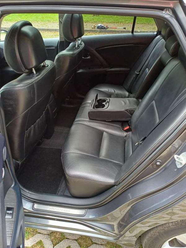 Тойота Авенсис 2009 в Вильнюс на AUTOMOTO.COM.LV Серый Тойота Авенсис 2009 в Вильнюс, объемом двигателя 2.20 л и пробегом 260 тыс. км за 3800 €, фото 10 на AUTOMOTO.COM.LV