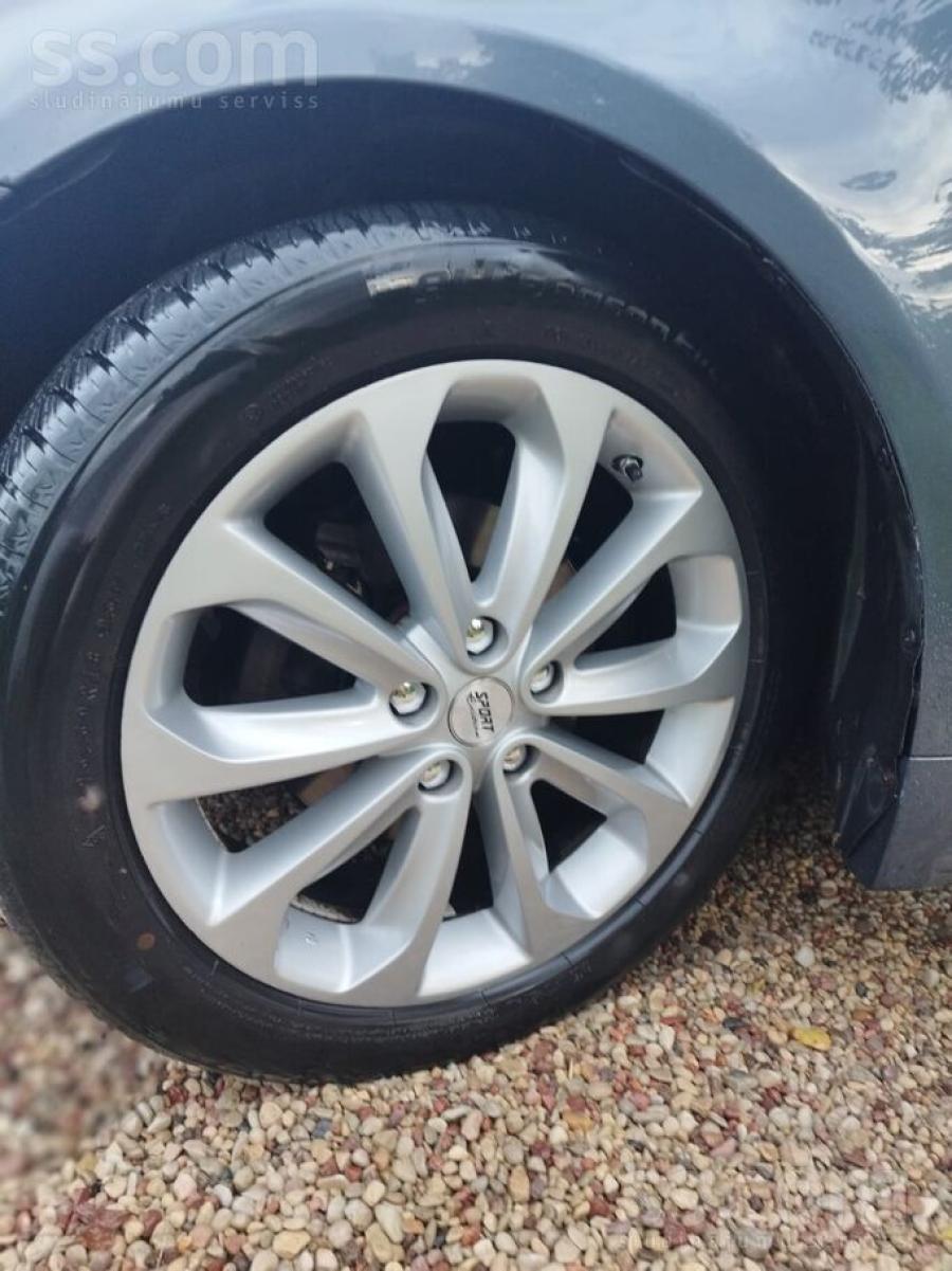 Pelēks Toyota Avensis 2009 Jelgava, ar dzinēja tilpumu 2.00 L un nobraukumu 386 tūkst. km par 4250 €, foto 6 vietnē AUTOMOTO.COM.LV