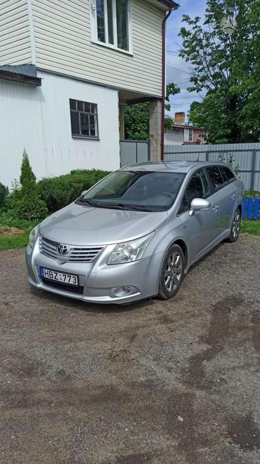 Pelēks Toyota Avensis 2009 Viļņa, ar dzinēja tilpumu 2.20 L un nobraukumu 217 tūkst. km par 3600 €, foto 5 vietnē AUTOMOTO.COM.LV