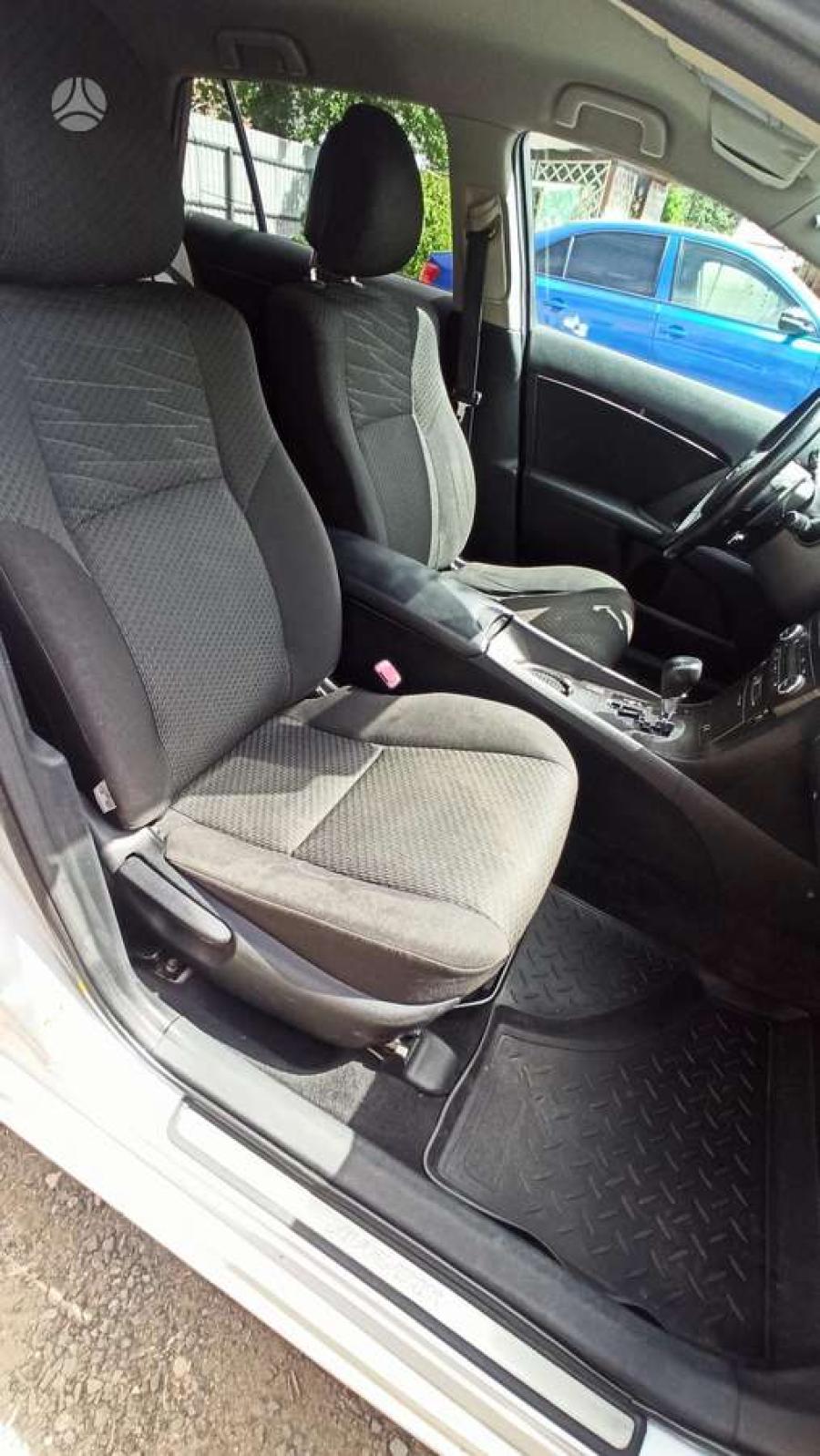 Pelēks Toyota Avensis 2009 Viļņa, ar dzinēja tilpumu 2.20 L un nobraukumu 217 tūkst. km par 3600 €, foto 16 vietnē AUTOMOTO.COM.LV