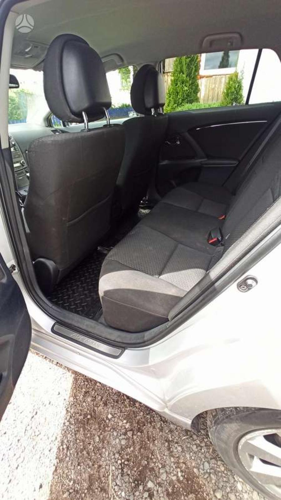 Pelēks Toyota Avensis 2009 Viļņa, ar dzinēja tilpumu 2.20 L un nobraukumu 217 tūkst. km par 3600 €, foto 20 vietnē AUTOMOTO.COM.LV