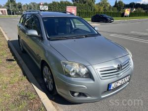 Grey Toyota Avensis 2009 in Jurmala, with an engine capacity of 2.00 L and mileage of 350 thousand km for 2600 €, photo 3 on AUTOMOTO.COM.LV