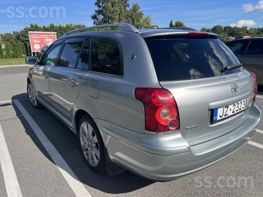 Grey Toyota Avensis 2009 in Jurmala, with an engine capacity of 2.00 L and mileage of 350 thousand km for 2600 €, photo 6 on AUTOMOTO.COM.LV