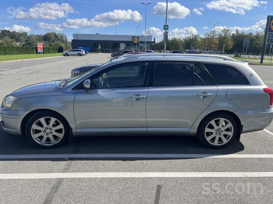 Grey Toyota Avensis 2009 in Jurmala, with an engine capacity of 2.00 L and mileage of 350 thousand km for 2600 €, photo 8 on AUTOMOTO.COM.LV