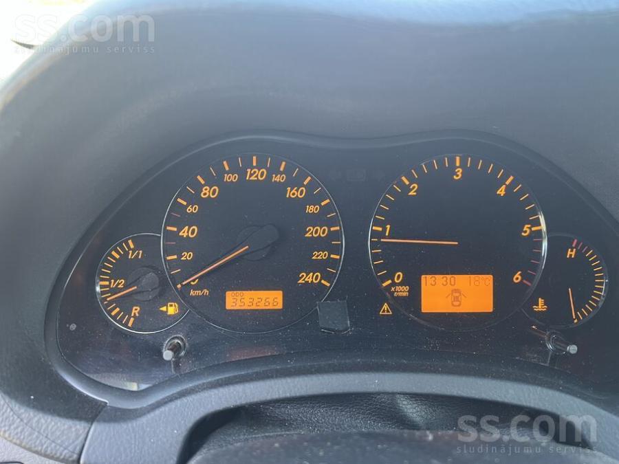 Grey Toyota Avensis 2009 in Jurmala, with an engine capacity of 2.00 L and mileage of 350 thousand km for 2600 €, photo 9 on AUTOMOTO.COM.LV