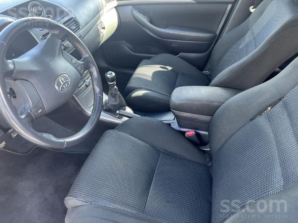 Grey Toyota Avensis 2009 in Jurmala, with an engine capacity of 2.00 L and mileage of 350 thousand km for 2600 €, photo 10 on AUTOMOTO.COM.LV