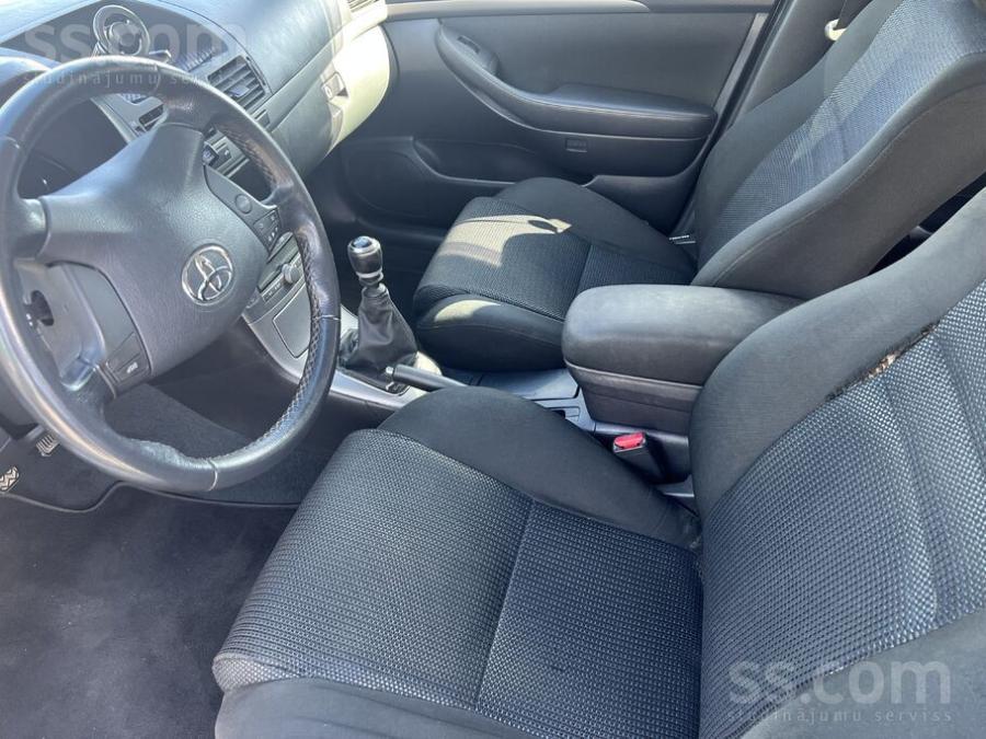 Grey Toyota Avensis 2009 in Jurmala, with an engine capacity of 2.00 L and mileage of 350 thousand km for 2600 €, photo 10 on AUTOMOTO.COM.LV