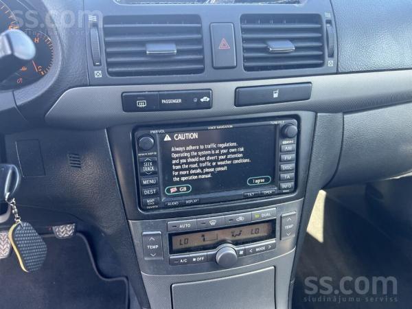 Grey Toyota Avensis 2009 in Jurmala, with an engine capacity of 2.00 L and mileage of 350 thousand km for 2600 €, photo 11 on AUTOMOTO.COM.LV