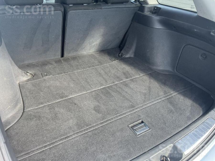 Grey Toyota Avensis 2009 in Jurmala, with an engine capacity of 2.00 L and mileage of 350 thousand km for 2600 €, photo 18 on AUTOMOTO.COM.LV