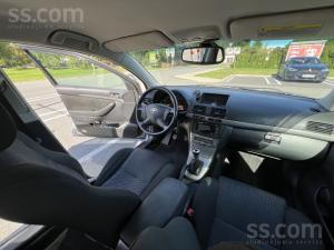 Grey Toyota Avensis 2009 in Jurmala, with an engine capacity of 2.00 L and mileage of 350 thousand km for 2600 €, photo 20 on AUTOMOTO.COM.LV