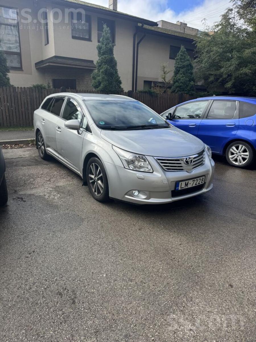 Pelēks Toyota Avensis 2009 Rīga, ar dzinēja tilpumu 2.00 L un nobraukumu 470 tūkst. km par 2150 €, foto 1 vietnē AUTOMOTO.COM.LV