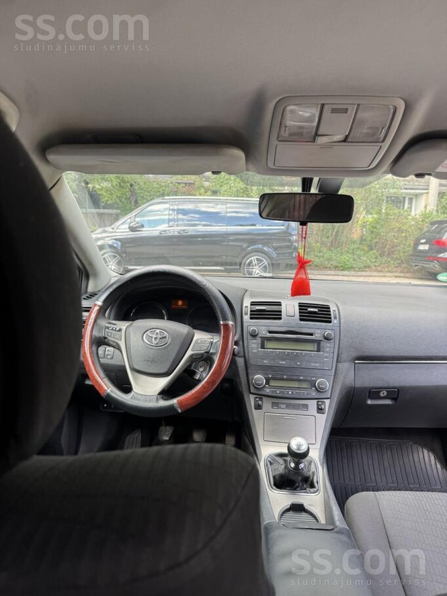 Pelēks Toyota Avensis 2009 Rīga, ar dzinēja tilpumu 2.00 L un nobraukumu 470 tūkst. km par 2150 €, foto 4 vietnē AUTOMOTO.COM.LV
