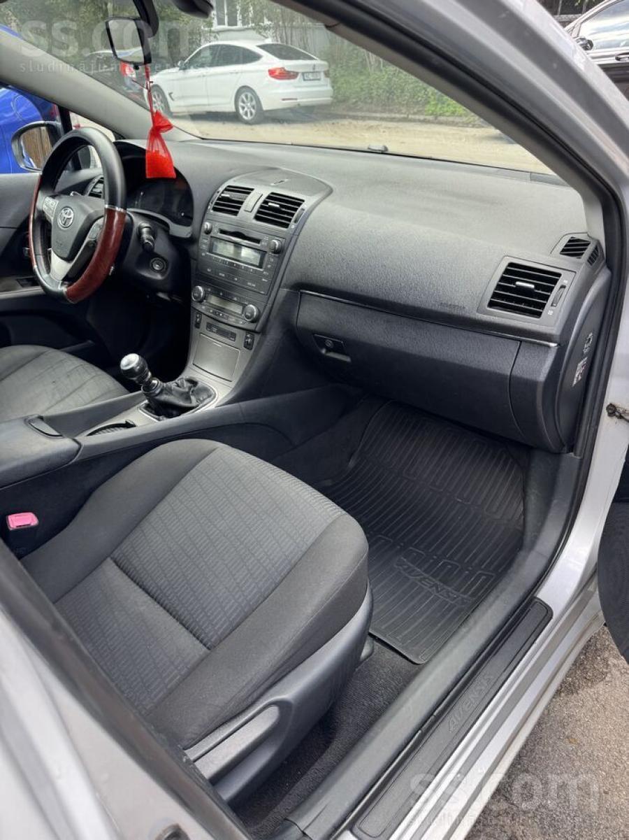 Pelēks Toyota Avensis 2009 Rīga, ar dzinēja tilpumu 2.00 L un nobraukumu 470 tūkst. km par 2150 €, foto 5 vietnē AUTOMOTO.COM.LV