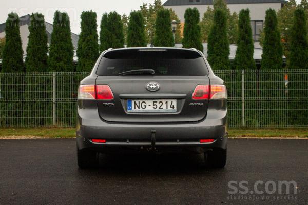 Серый Тойота Авенсис 2009 в Елгава, объемом двигателя 2.20 л и пробегом 328 тыс. км за 3300 €, фото 6 на AUTOMOTO.COM.LV