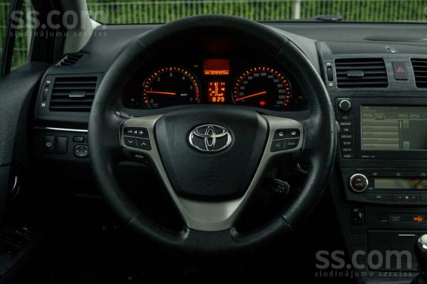 Серый Тойота Авенсис 2009 в Елгава, объемом двигателя 2.20 л и пробегом 328 тыс. км за 3300 €, фото 11 на AUTOMOTO.COM.LV