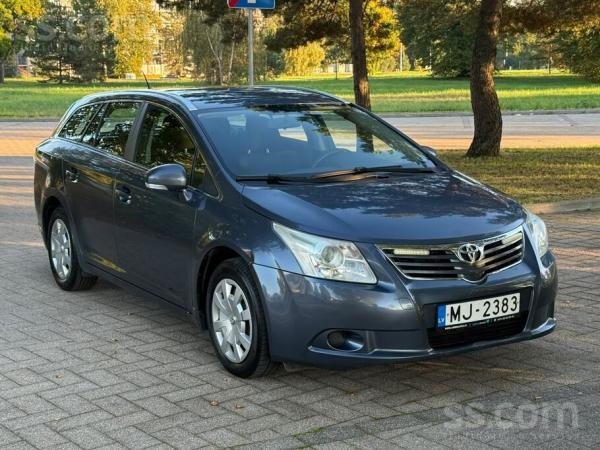 Pelēks Toyota Avensis 2009 Rīga, ar dzinēja tilpumu 2.00 L un nobraukumu 0 tūkst. km par 2590 €, foto 1 vietnē AUTOMOTO.COM.LV