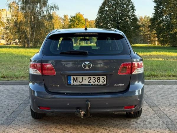 Pelēks Toyota Avensis 2009 Rīga, ar dzinēja tilpumu 2.00 L un nobraukumu 0 tūkst. km par 2590 €, foto 9 vietnē AUTOMOTO.COM.LV