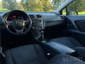 Grey Toyota Avensis 2009 in Riga, with an engine capacity of 2.00 L and mileage of 0 thousand km for 2590 €, photo 11 on AUTOMOTO.COM.LV