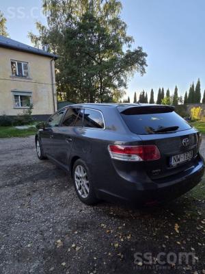 Grey Toyota Avensis 2009 in Riga, with an engine capacity of 2.00 L and mileage of 318 thousand km for 4490 €, photo 8 on AUTOMOTO.COM.LV