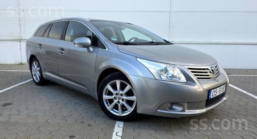 Grey Toyota Avensis 2009 in Riga, with an engine capacity of 1.80 L and mileage of 290 thousand km for 5950 €, photo 8 on AUTOMOTO.COM.LV