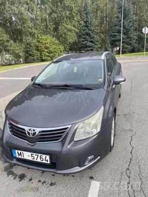 Grey Toyota Avensis 2009 in Riga, with an engine capacity of 2.20 L and mileage of 301 thousand km for 3500 €, photo 1 on AUTOMOTO.COM.LV