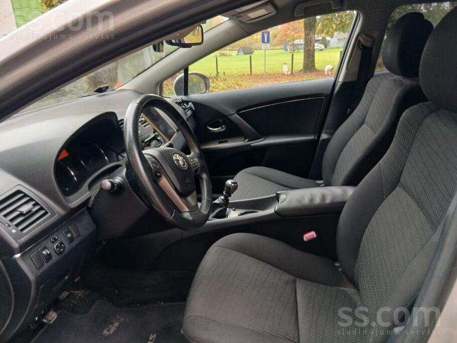 Pelēks Toyota Avensis 2009 Rīga, ar dzinēja tilpumu 2.20 L un nobraukumu 0 tūkst. km par 3500 €, foto 10 vietnē AUTOMOTO.COM.LV
