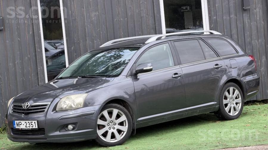 Pelēks Toyota Avensis 2009 Rīga, ar dzinēja tilpumu 2.00 L un nobraukumu 370 tūkst. km par 1400 €, foto 1 vietnē AUTOMOTO.COM.LV