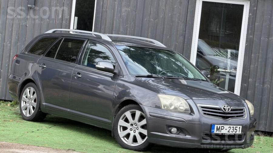 Pelēks Toyota Avensis 2009 Rīga, ar dzinēja tilpumu 2.00 L un nobraukumu 370 tūkst. km par 1400 €, foto 3 vietnē AUTOMOTO.COM.LV