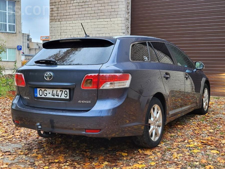 Серый Тойота Авенсис 2009 в Рига, объемом двигателя 2.20 л и пробегом 380 тыс. км за 2400 €, фото 5 на AUTOMOTO.COM.LV