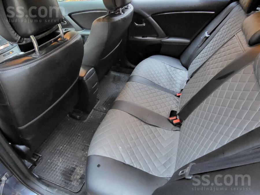 Серый Тойота Авенсис 2009 в Рига, объемом двигателя 2.20 л и пробегом 380 тыс. км за 2400 €, фото 7 на AUTOMOTO.COM.LV