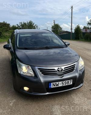 Pelēks Toyota Avensis 2010 Ludza, ar dzinēja tilpumu 2.20 L un nobraukumu 311 tūkst. km par 4500 €, foto 4 vietnē AUTOMOTO.COM.LV