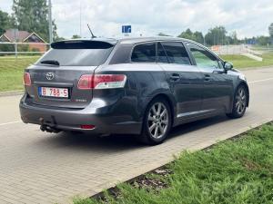 Pelēks Toyota Avensis 2010 Rēzekne, ar dzinēja tilpumu 2.20 L un nobraukumu 0 tūkst. km par 4950 €, foto 4 vietnē AUTOMOTO.COM.LV