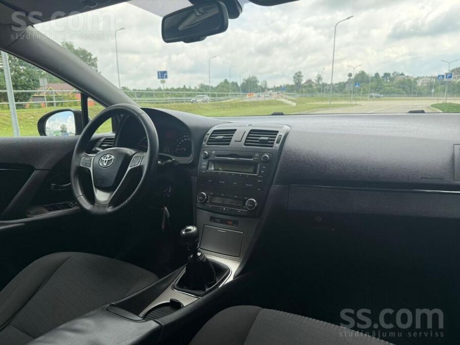 Pelēks Toyota Avensis 2010 Rēzekne, ar dzinēja tilpumu 2.20 L un nobraukumu 0 tūkst. km par 4950 €, foto 9 vietnē AUTOMOTO.COM.LV