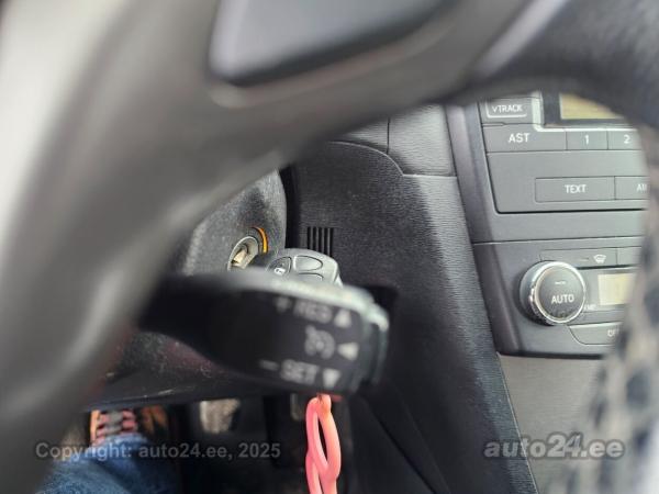 Grey Toyota Avensis 2010 in Paide, with an engine capacity of 2.00 L and mileage of 345 thousand km for 2990 €, photo 11 on AUTOMOTO.COM.LV