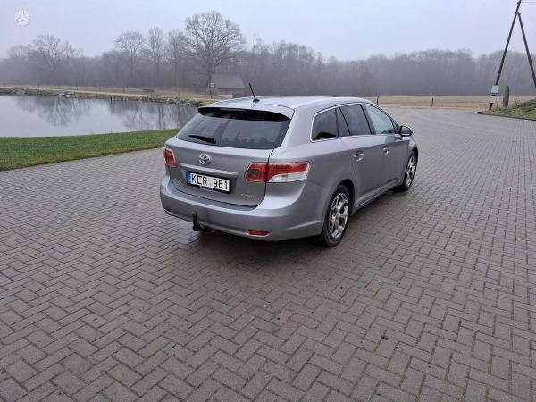 Pelēks Toyota Avensis 2010 Telšiai, ar dzinēja tilpumu 2.23 L un nobraukumu 278 tūkst. km par 2850 €, foto 4 vietnē AUTOMOTO.COM.LV