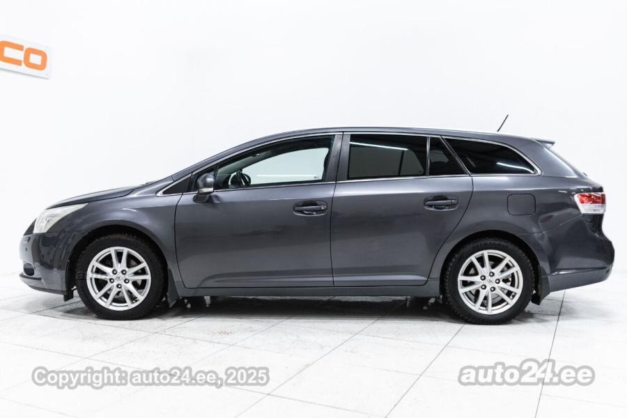 Pelēks Toyota Avensis 2010 Tallina, ar dzinēja tilpumu 2.00 L un nobraukumu 243 tūkst. km par 4999 €, foto 2 vietnē AUTOMOTO.COM.LV