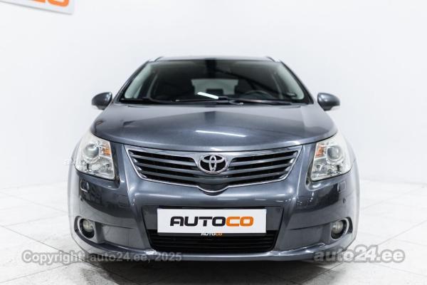 Pelēks Toyota Avensis 2010 Tallina, ar dzinēja tilpumu 2.00 L un nobraukumu 243 tūkst. km par 4999 €, foto 3 vietnē AUTOMOTO.COM.LV
