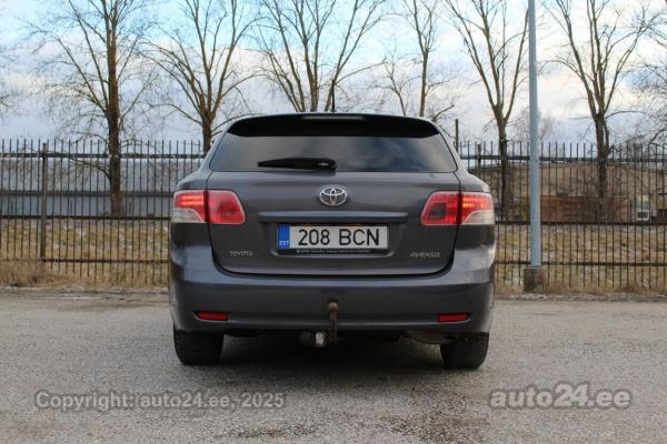 Grey Toyota Avensis 2010 in Tartu, with an engine capacity of 2.00 L and mileage of 345 thousand km for 3700 €, photo 4 on AUTOMOTO.COM.LV