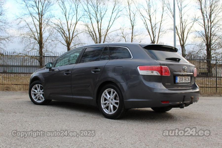 Pelēks Toyota Avensis 2010 Tartu, ar dzinēja tilpumu 2.00 L un nobraukumu 345 tūkst. km par 3700 €, foto 5 vietnē AUTOMOTO.COM.LV