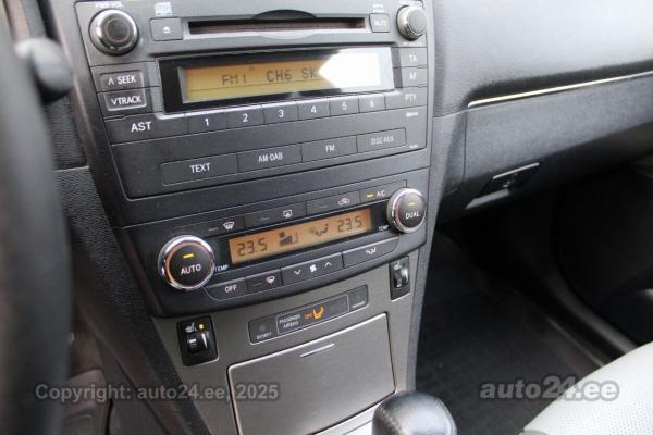 Серый Тойота Авенсис 2010 в Тарту, объемом двигателя 2.00 л и пробегом 345 тыс. км за 3700 €, фото 11 на AUTOMOTO.COM.LV
