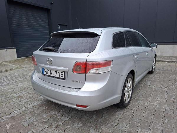 Grey Toyota Avensis 2010 in Vilnius, with an engine capacity of 2.23 L and mileage of 323 thousand km for 3500 €, photo 6 on AUTOMOTO.COM.LV