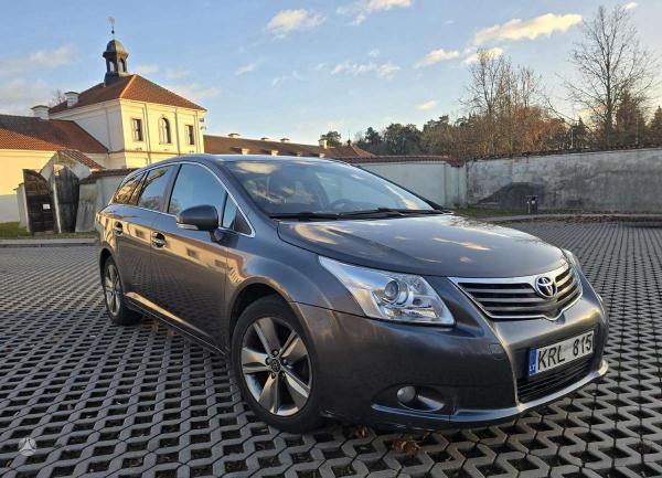 Grey Toyota Avensis 2010 in Kaunas, with an engine capacity of 2.00 L and mileage of 277 thousand km for 3200 €, photo 5 on AUTOMOTO.COM.LV