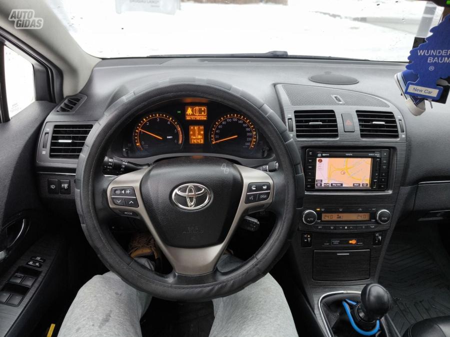 Pelēks Toyota Avensis 2010 Viļņa, ar dzinēja tilpumu 2.20 L un nobraukumu 417 tūkst. km par 1800 €, foto 10 vietnē AUTOMOTO.COM.LV